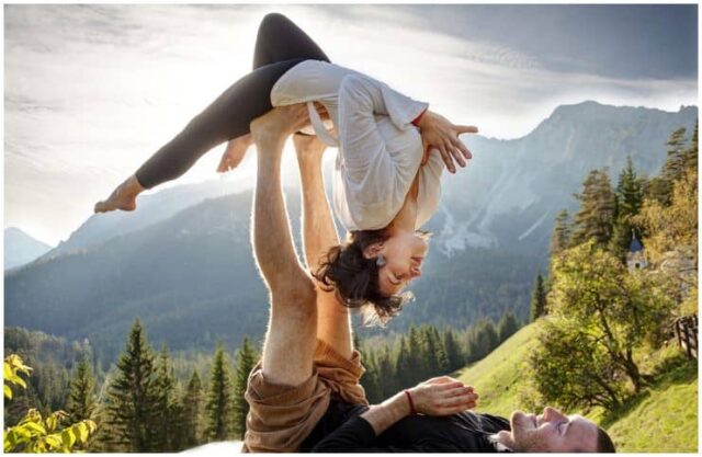 20 Major Signs You've Met A Love From A Past Life - Insight state