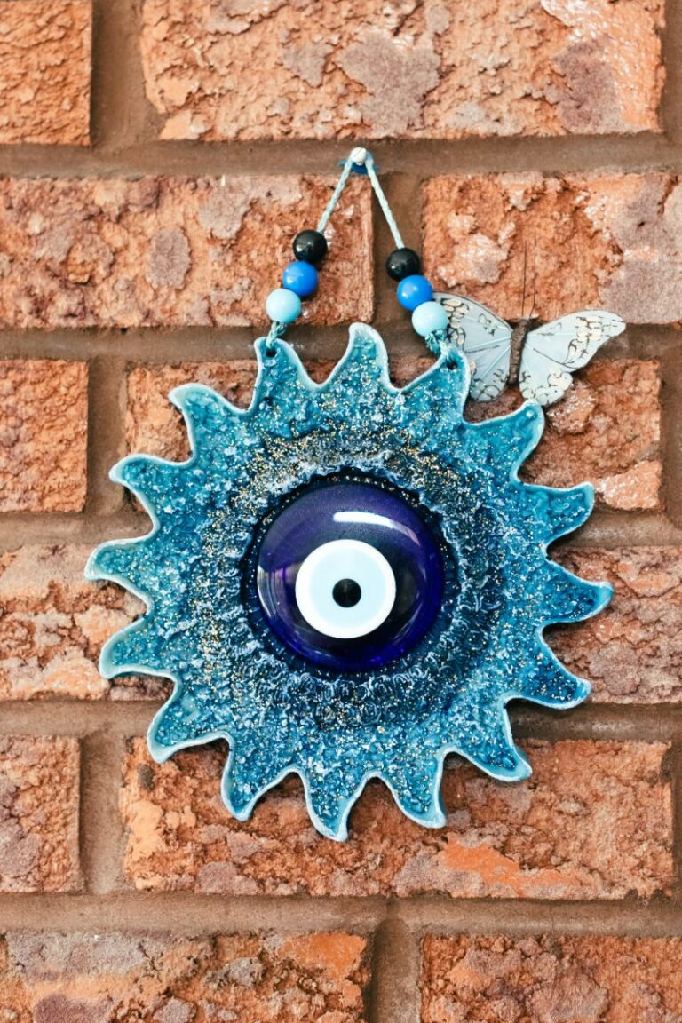 Blue Evil Eye Spiritual Meaning - Insight state