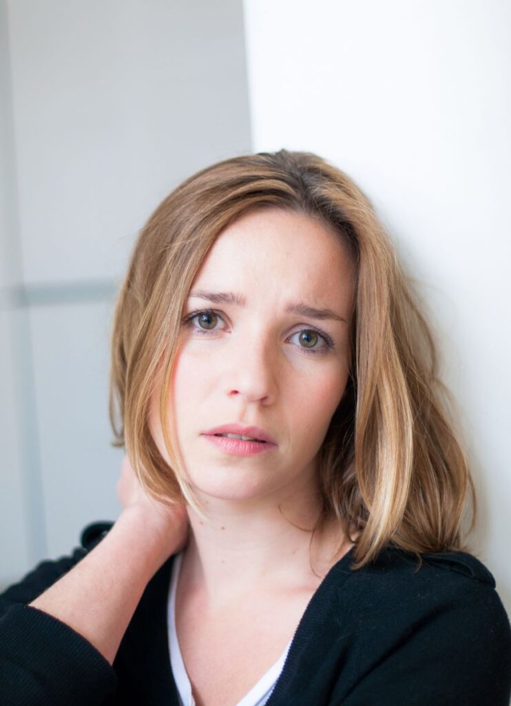 Right Shoulder Twitching Spiritual Meaning - Insight state