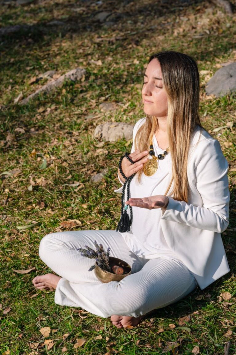 9 Signs You’re Living in the Fifth Dimension Through Spiritual Awakening - Insight state