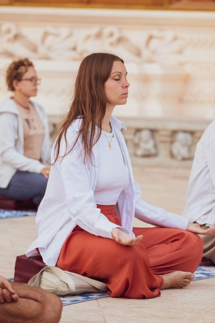How To Connect With Your Spirit Guides - 10 Ways - Insight state